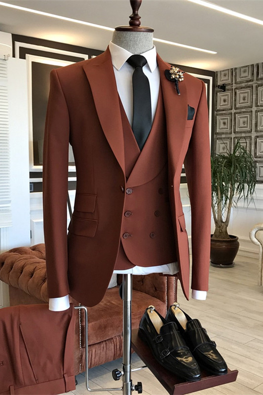 Ethan Rufous Peaked Lapel Three Pieces Stylish Men Suits For Prom